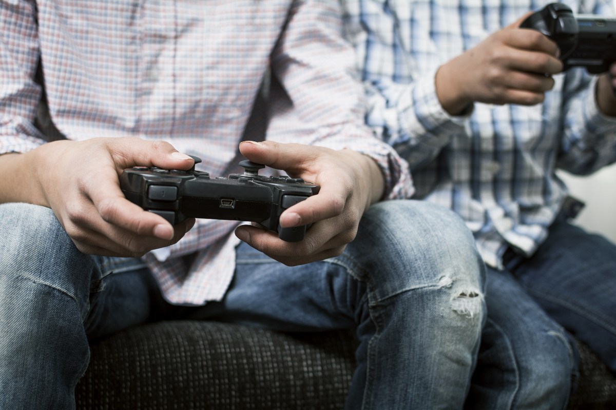 Gamer's Thumb and Other Gaming Hand Injuries | Motus Rehabilitation